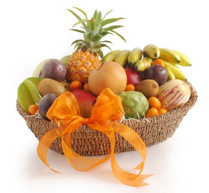1. Deluxe Exotic and Tropical Fruit Basket