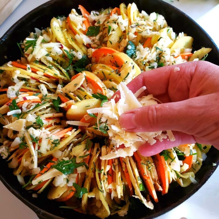 Sprinkle with a bit of cheese you have reserved.